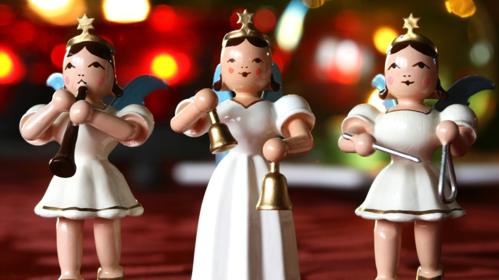 6 virtual Christmas party ideas that are actually good - AV1