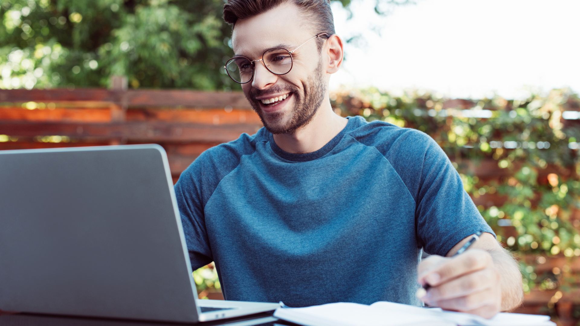 5 ideas to engage viewers before your live stream starts - AV1
